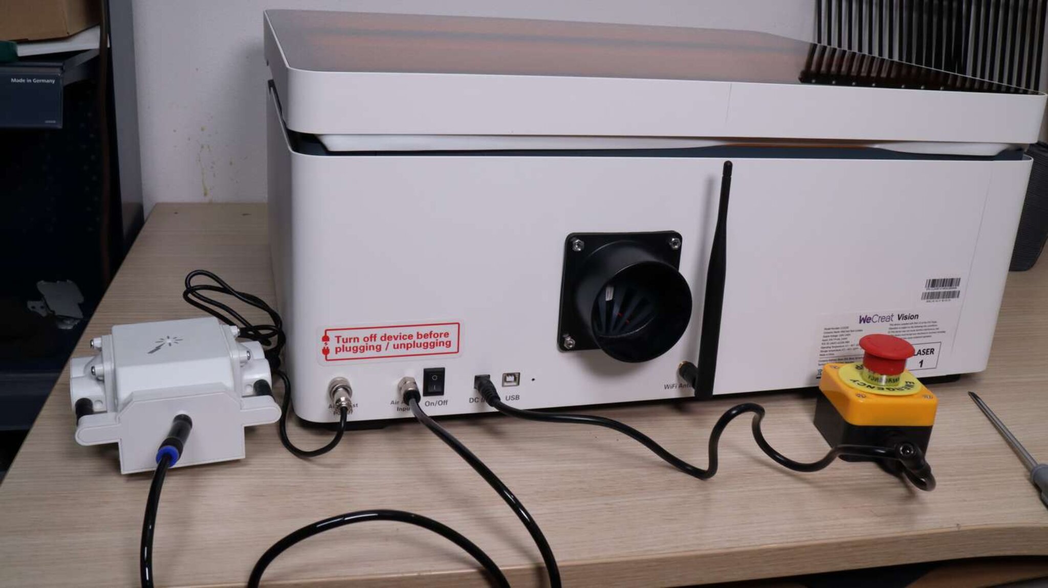 Review: WeCreat Vision - All-In-One Solution for Easy Laser Engraving ...