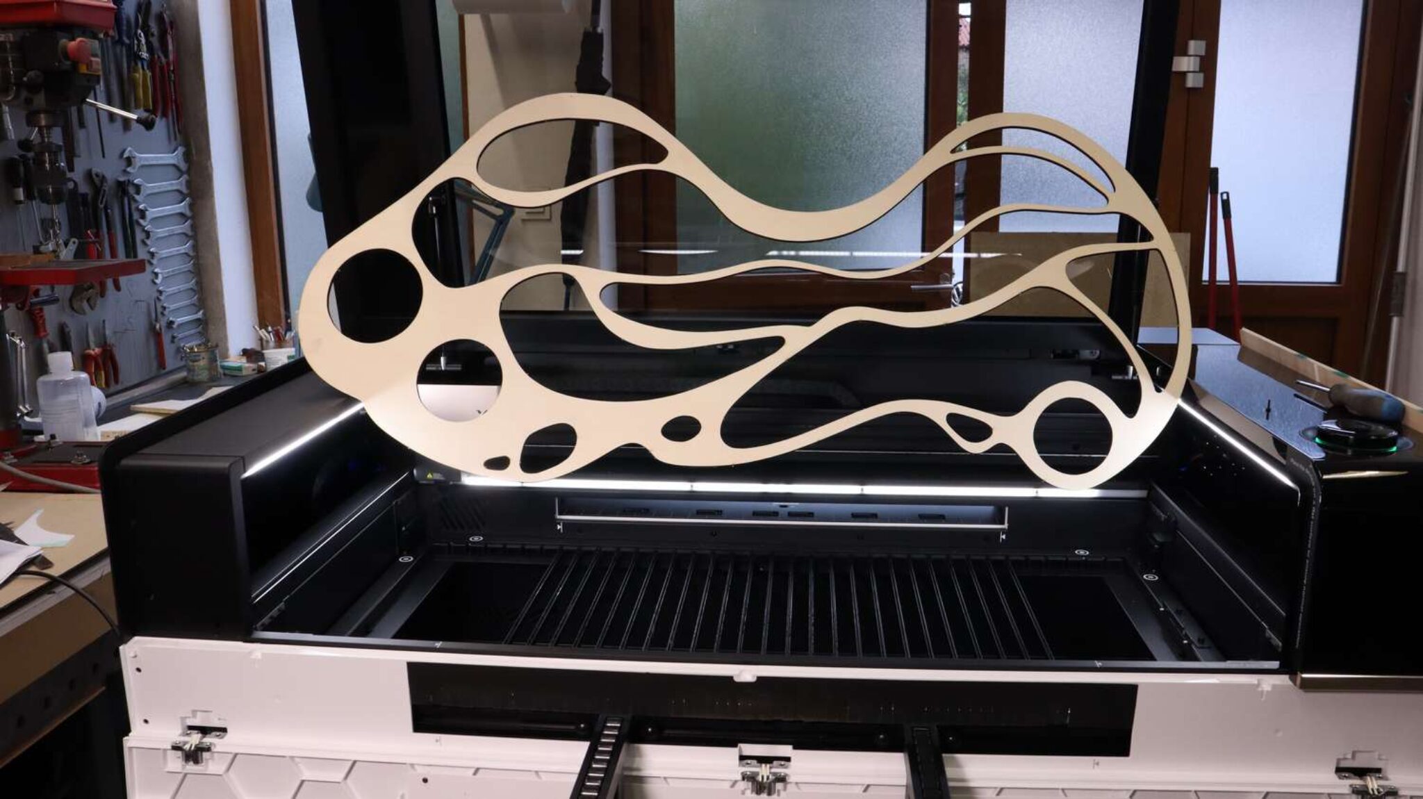 xTool P3 Tested: Does This Flagship 80W CO₂ Laser Cutter Live Up to the ...